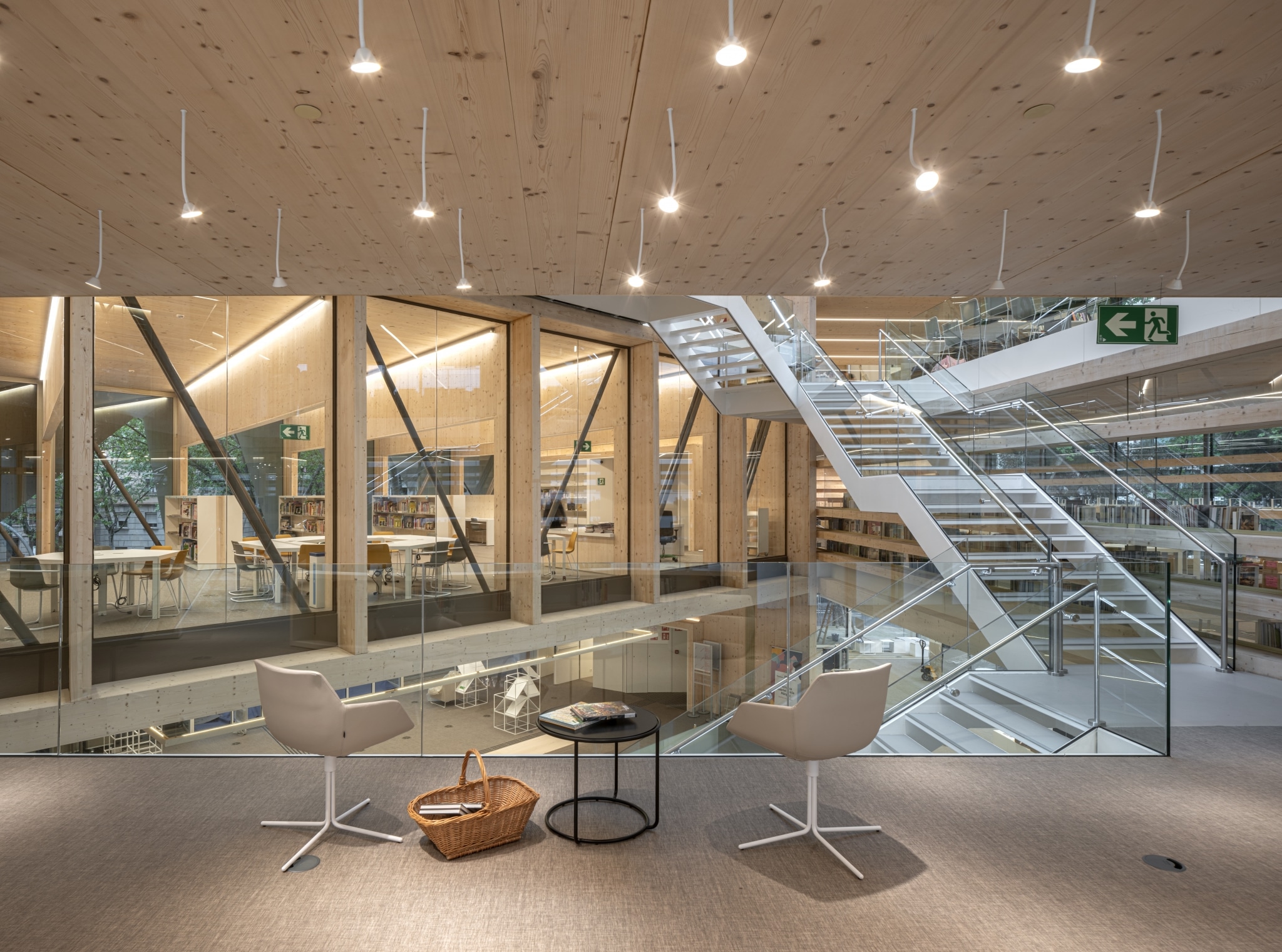 THE BARCELONA LIBRARY – ウッドテックジャパン